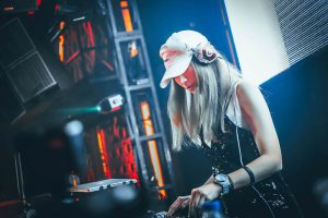 How to Craft a Good DJ Set - Roland Resource Centre