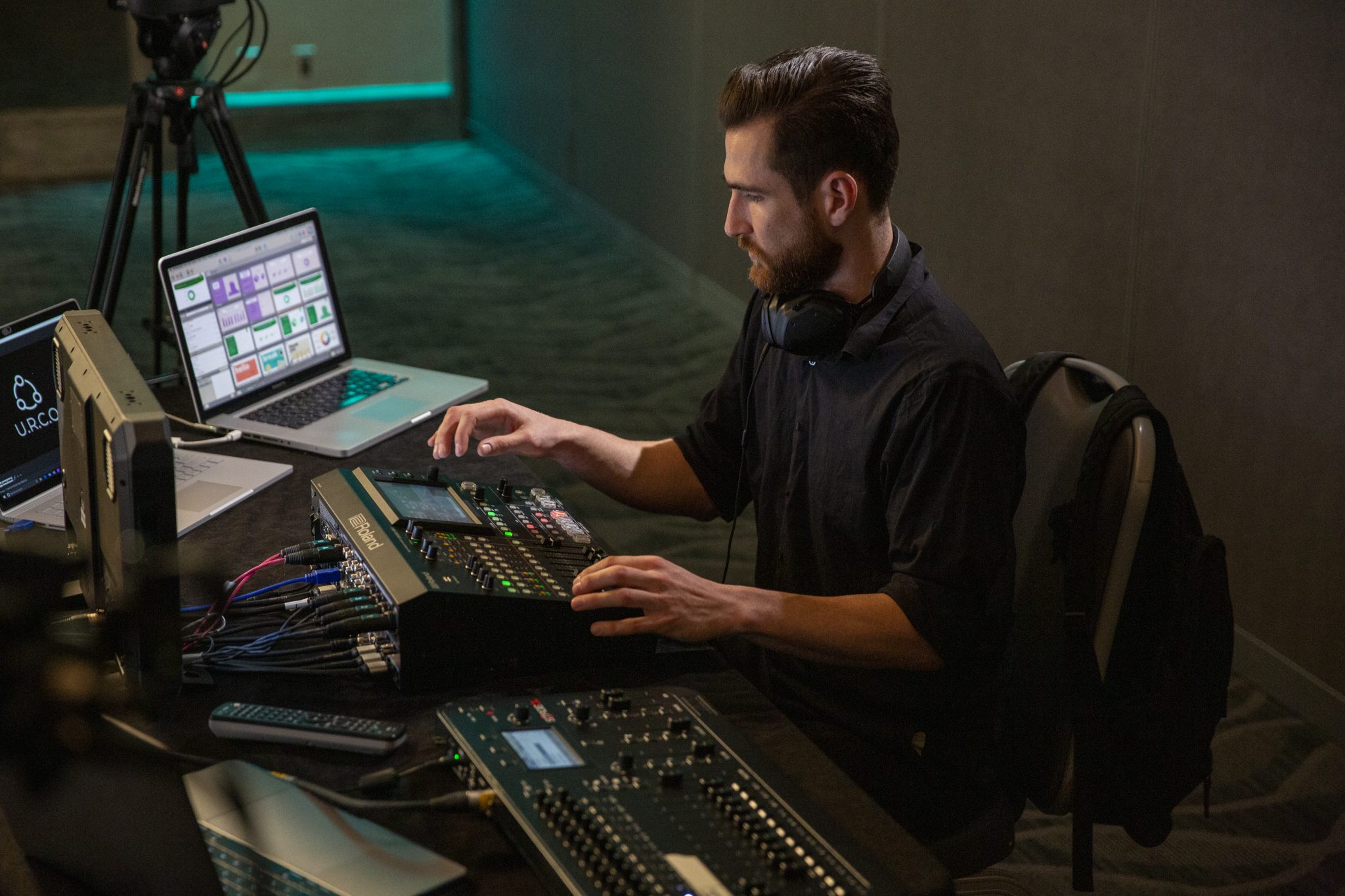 A Teacher’s Guide to Live Streaming Your Classes